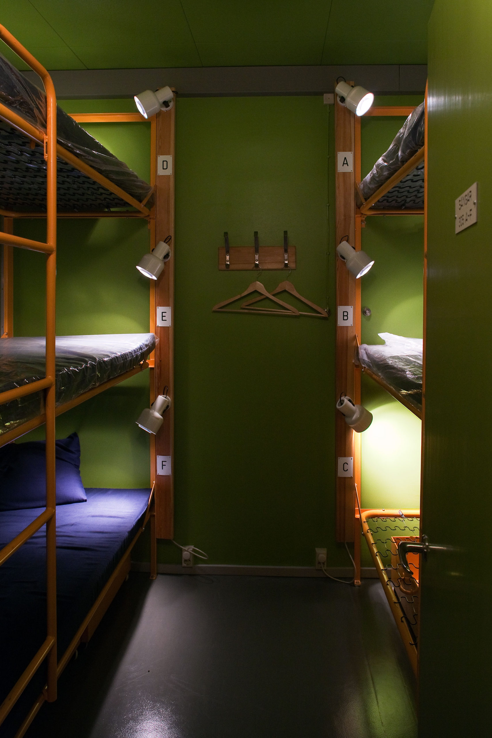 Elefanten – Platsen utanför